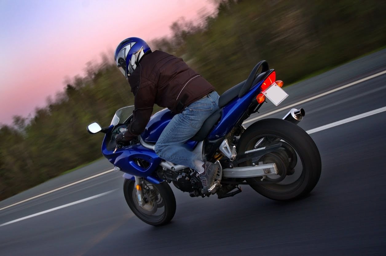 Qué documentación y requisitos son necesarios para transferir una moto